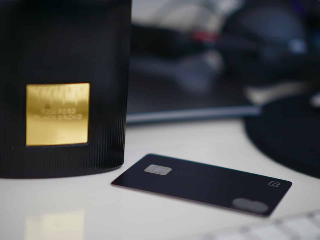 6 Best Metal Credit Cards With No Annual Fees